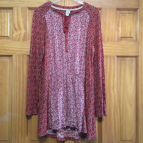Akemi + Kin | Tops | Akemi Kin Tunic Top | Poshmark